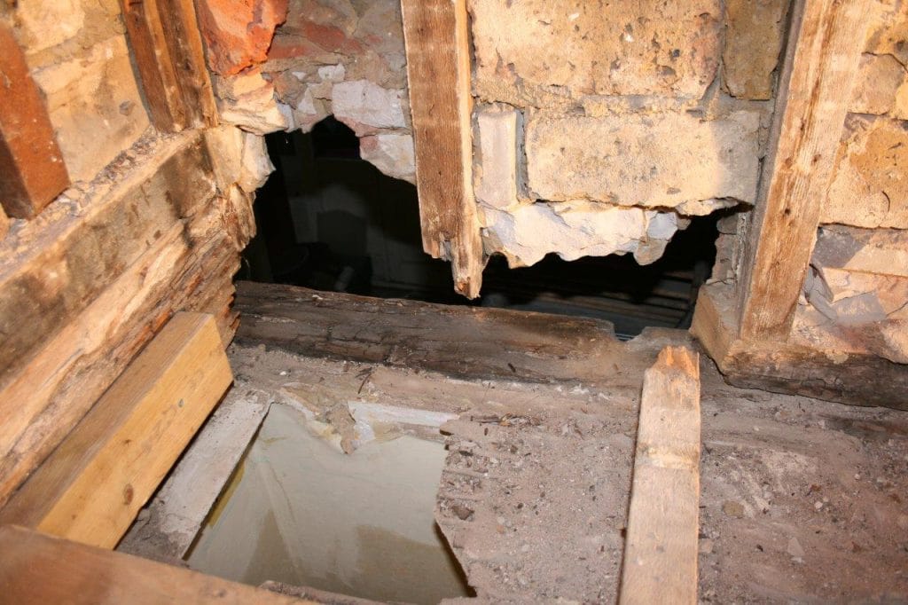 Rotten Timber Frame Repair In A Period House